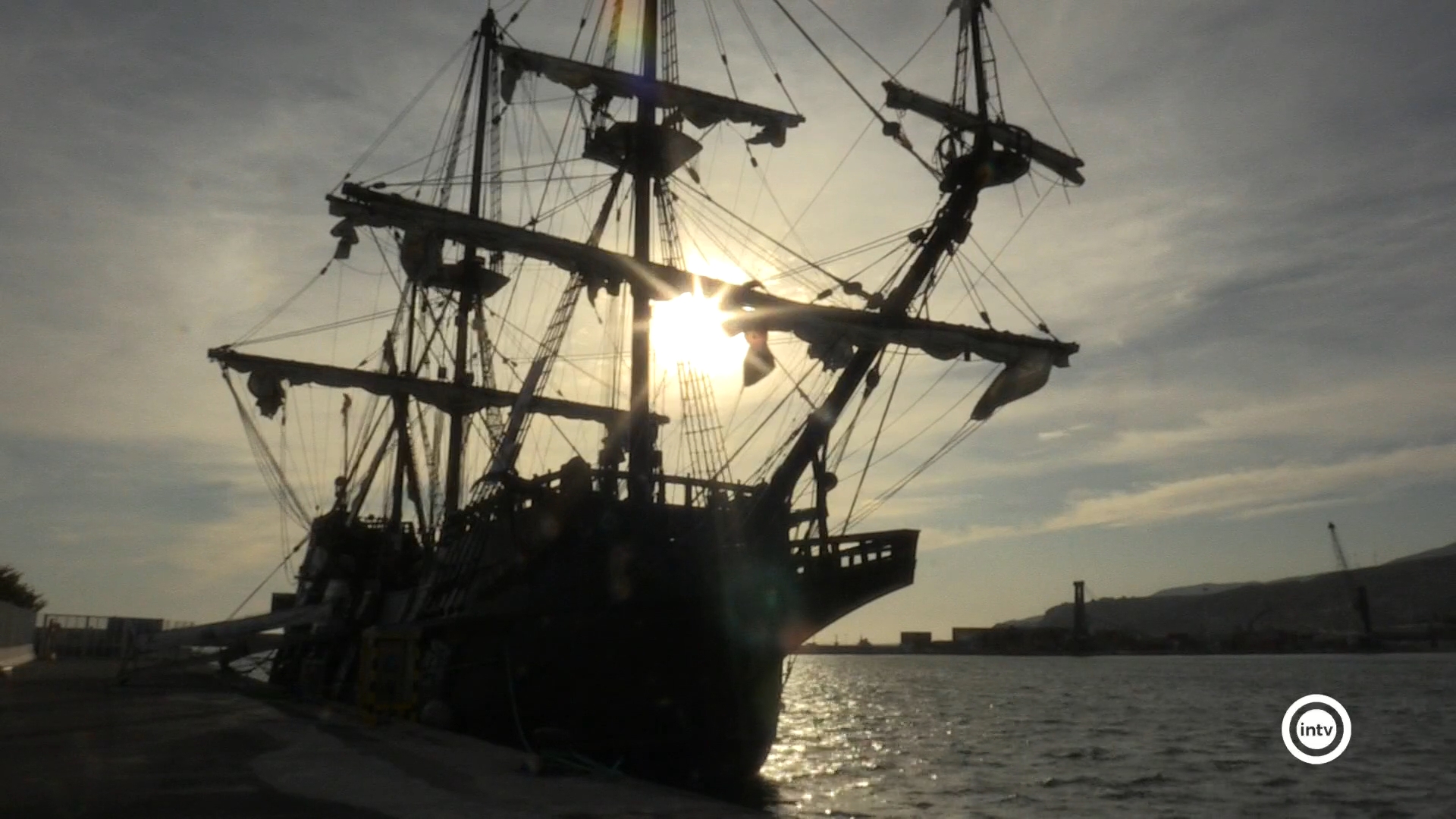 El Puerto de Almería recibe la réplica de la nao ‘Victoria’, el barco ...