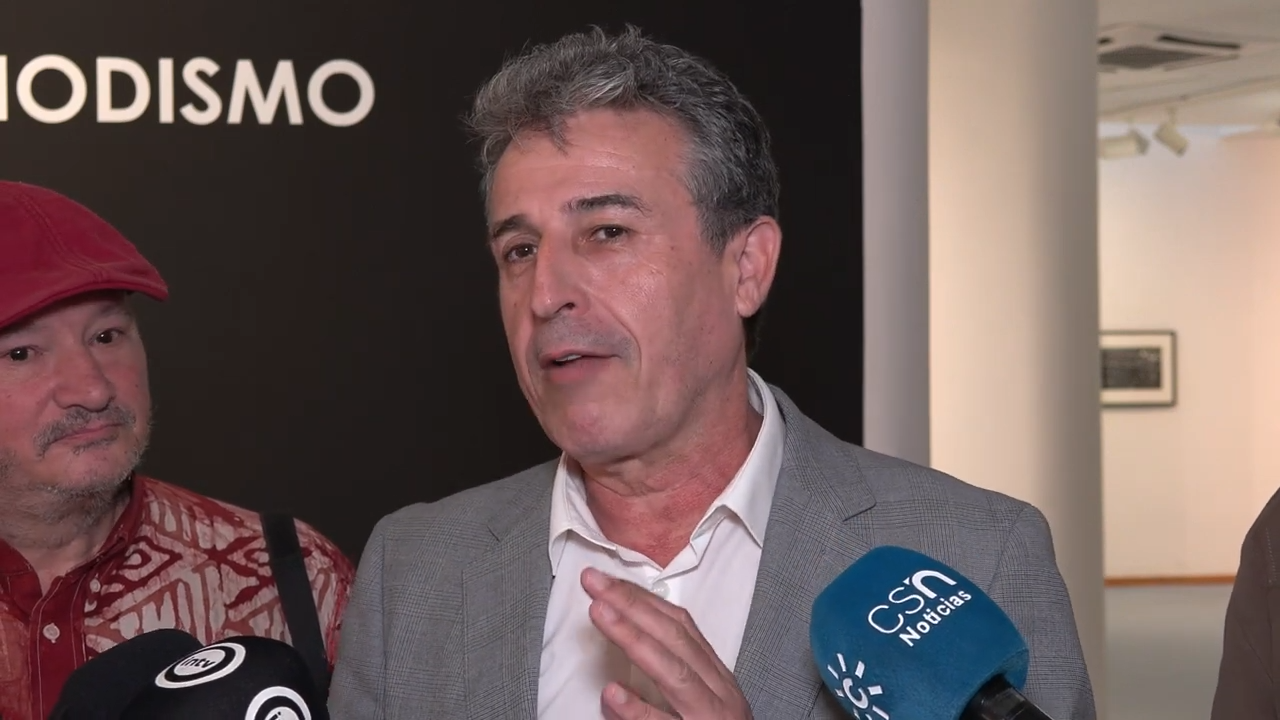 El Espacio 2 estrena la exposición del veterano fotoperiodista Kim Manresa - Interalmería TV